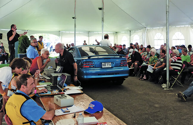 ENCAN ET CAR CORRAL - Granby International